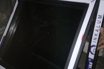 Album Pintu Alumunium dari Sakana Queen