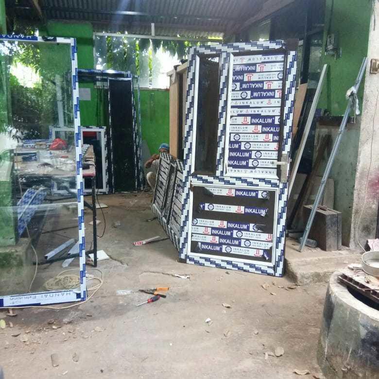 Album Pintu Alumunium dari Sakana Queen